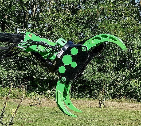 Albach Tilt-Grapple Saw | Scanbalt Crane