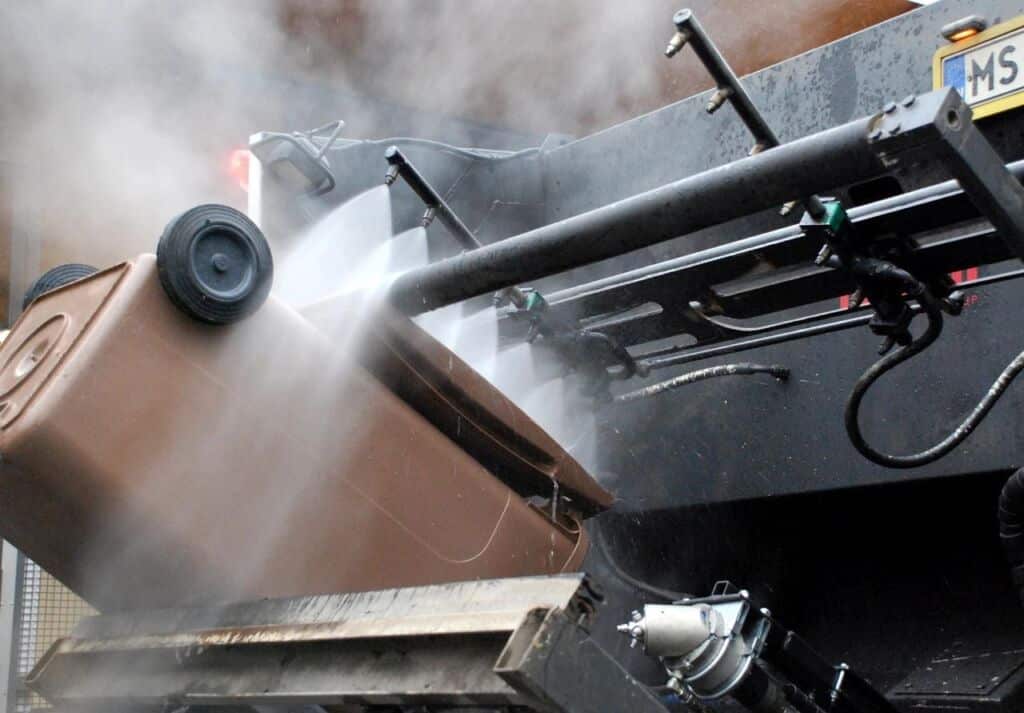 JPL High Pressure Waste Bin Washing System | Scanbalt Crane